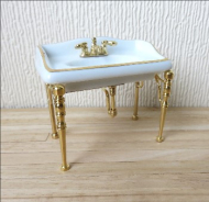 Reutter Miniatures - Handcrafted Miniatures